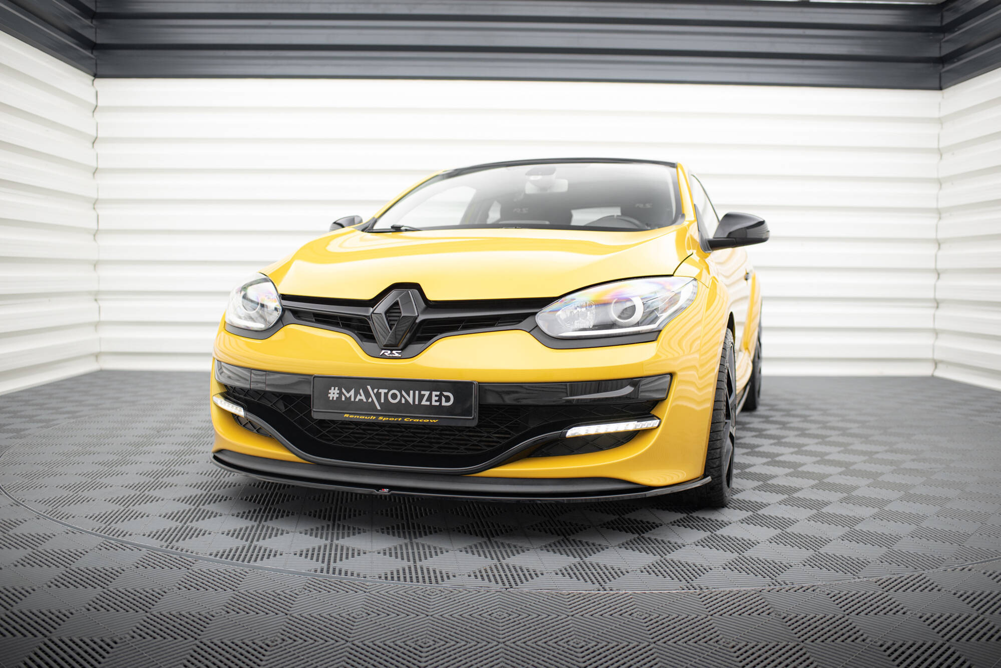 LAME DU PARE CHOCS AVANT RENAULT MEGANE 3 RS v.1 Gloss Black | Notre Offre \ Renault \ Megane RS ...