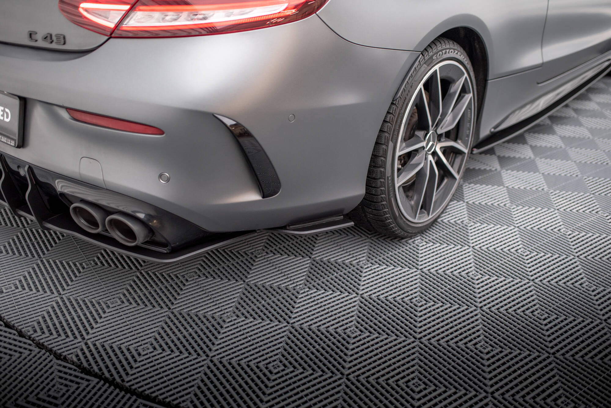 Street Pro Lame Du Pare Chocs Arriere Mercedes-AMG C43 Coupe C205 Facelift Black | Notre Offre ...